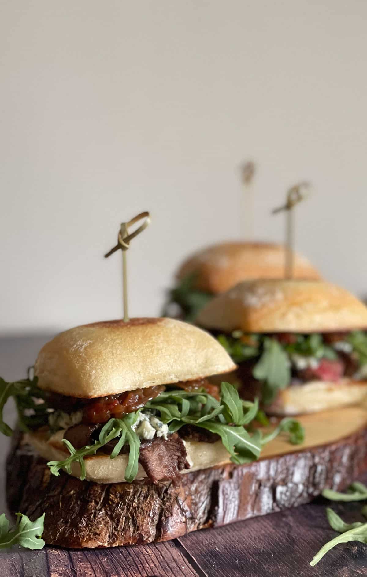 Steak Sliders with Blue Cheese and Horseradish - The Virtual Caterer