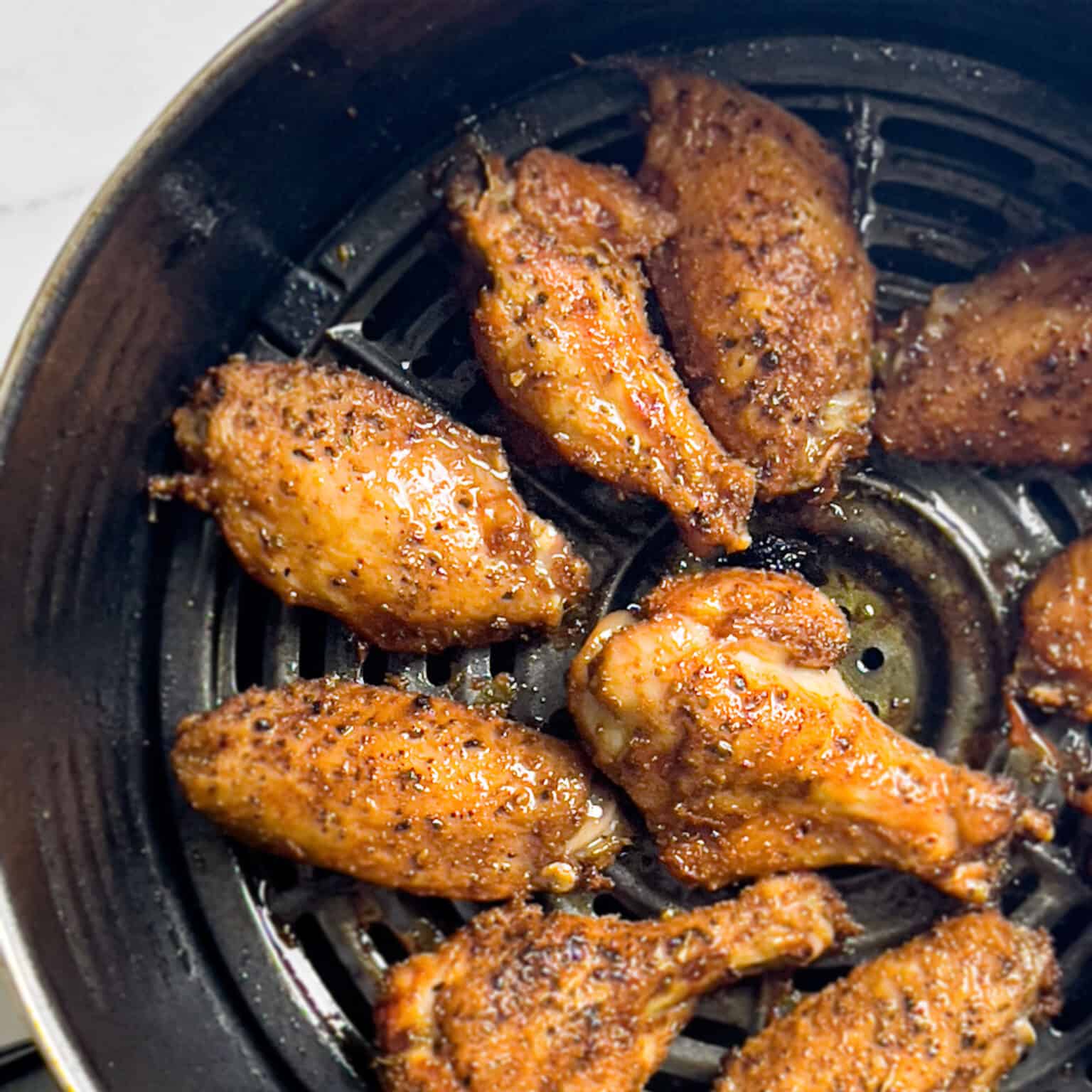 How to Make Air Fryer Chicken Wings (with Baking Powder) - The Virtual ...