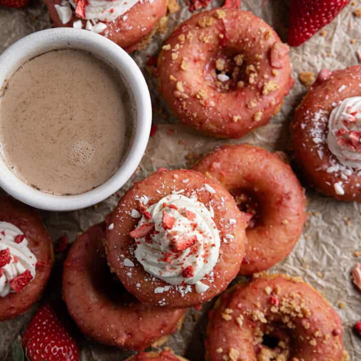 The BEST Strawberry Cheesecake Donuts (with Graham Cracker Crust) - The ...