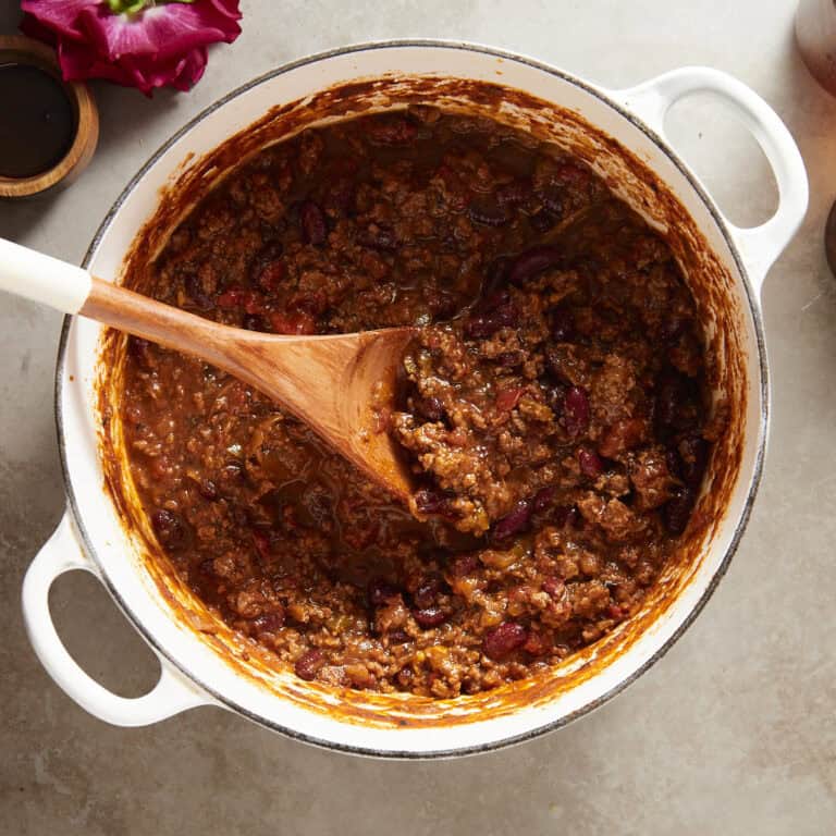 Dad's Easy Chili Recipe (With A Classic Secret Ingredient) - The ...
