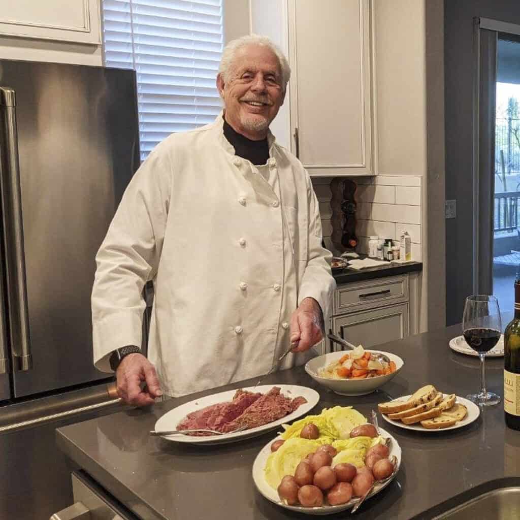 Dad's Easy Chili Recipe (With A Classic Secret Ingredient) - The ...